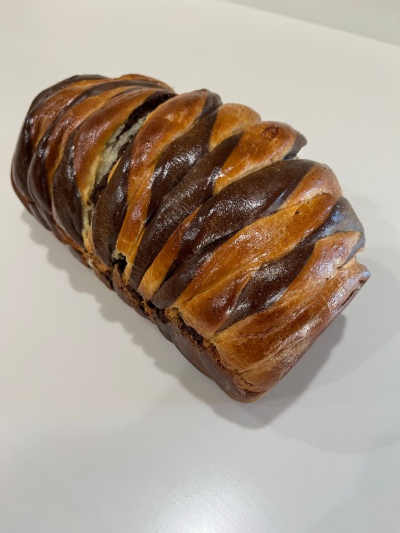 Bicolor Brioche | aBatteredOldSuitcase